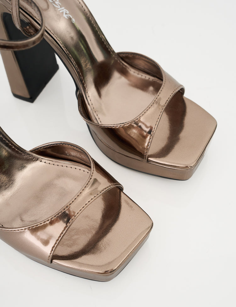 Resist Wide Fit Pewter Metallic Peep Toe Barley There Platform Heels ...
